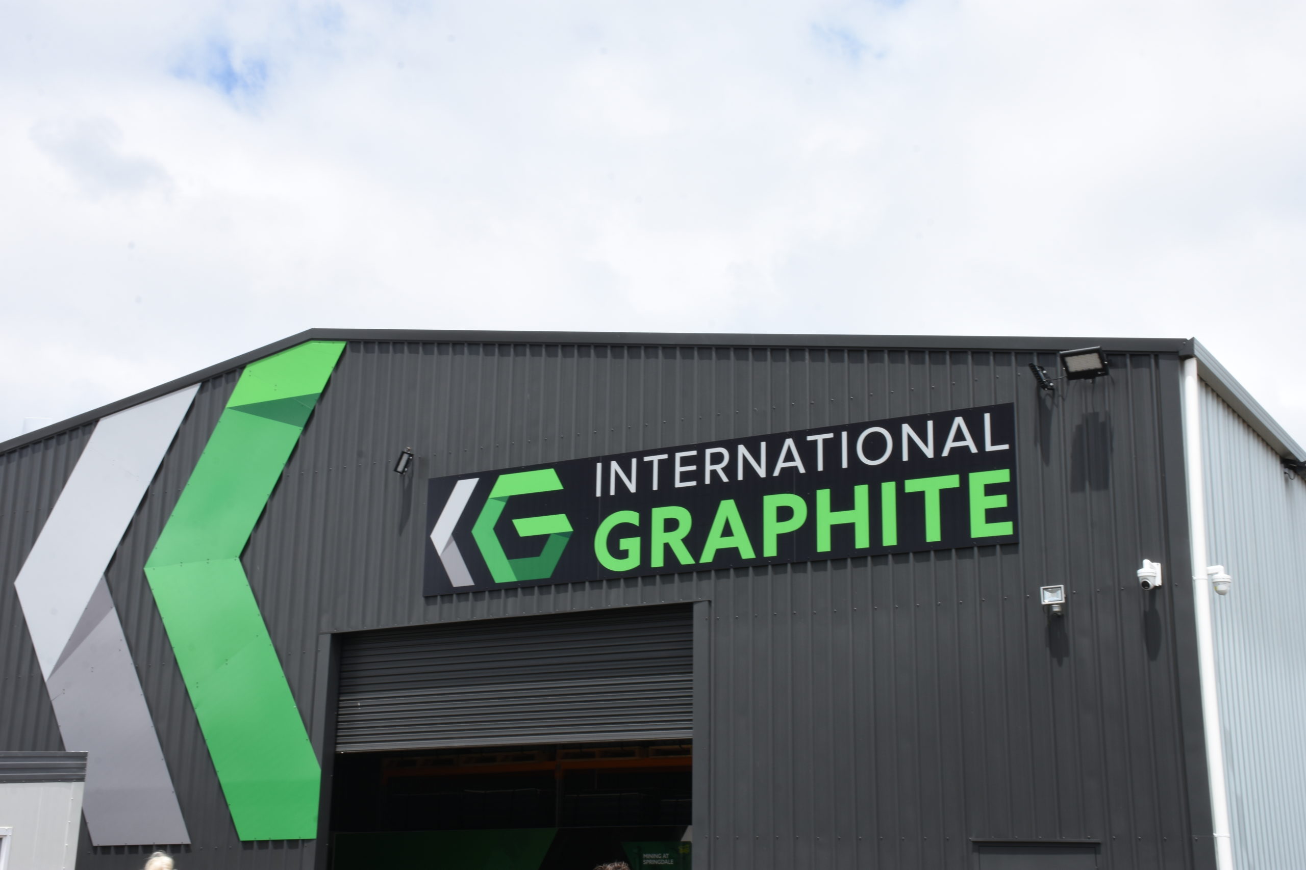 International Graphite ready to test international market - South West ...